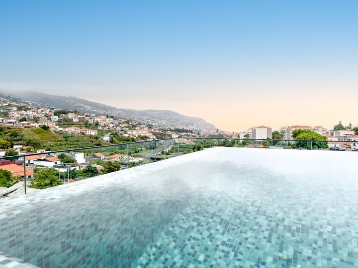 Piscine Sur Le Toit & Clim – Immeuble Neuf Centre - Funchal