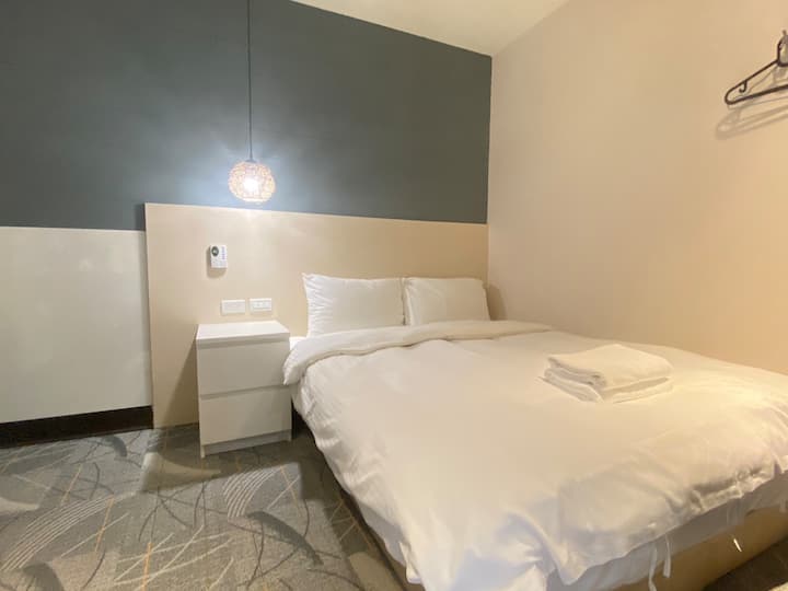 Quiet Double Room | Ximen, Taipei 11 - 완화 구