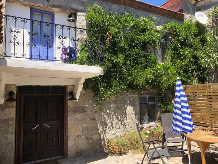 Stone Cottage In Aegean Village - Asso