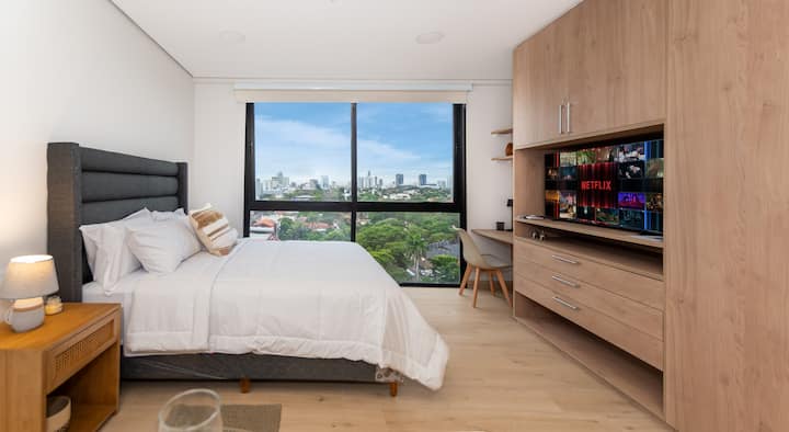 Stylish Studio | Pool, Gym & City Views - Asuncion
