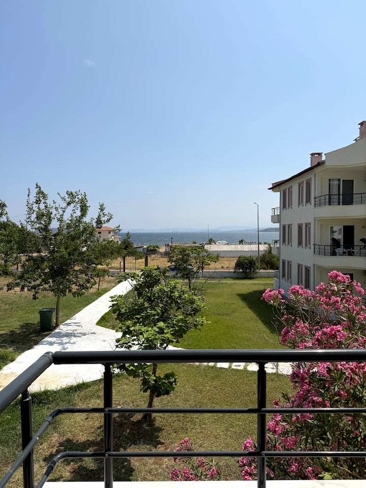 Spacious Duplex W Balcony&garden, 50m To The Beach - Ayvalık