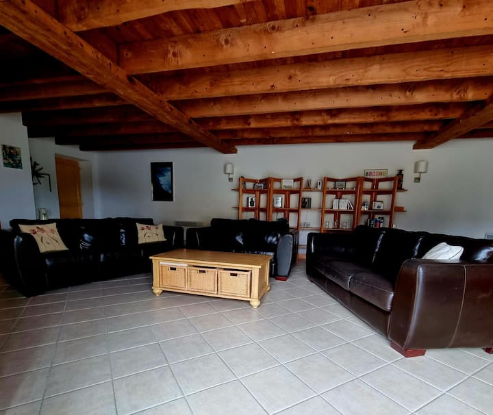 Gîte Spacieux Et Calme - Saint-Jean-d'Angély