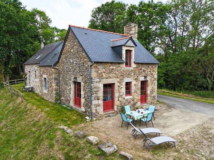 Gardien Du Château De Montafilan - Plancoët