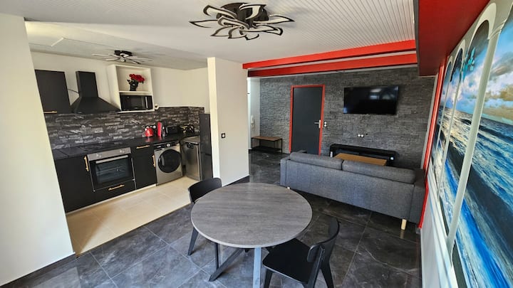 The Red Suite - Drancy