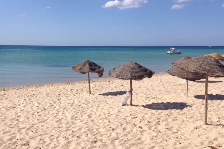 Cozy Beach Getaway In Mrezga - Nabeul