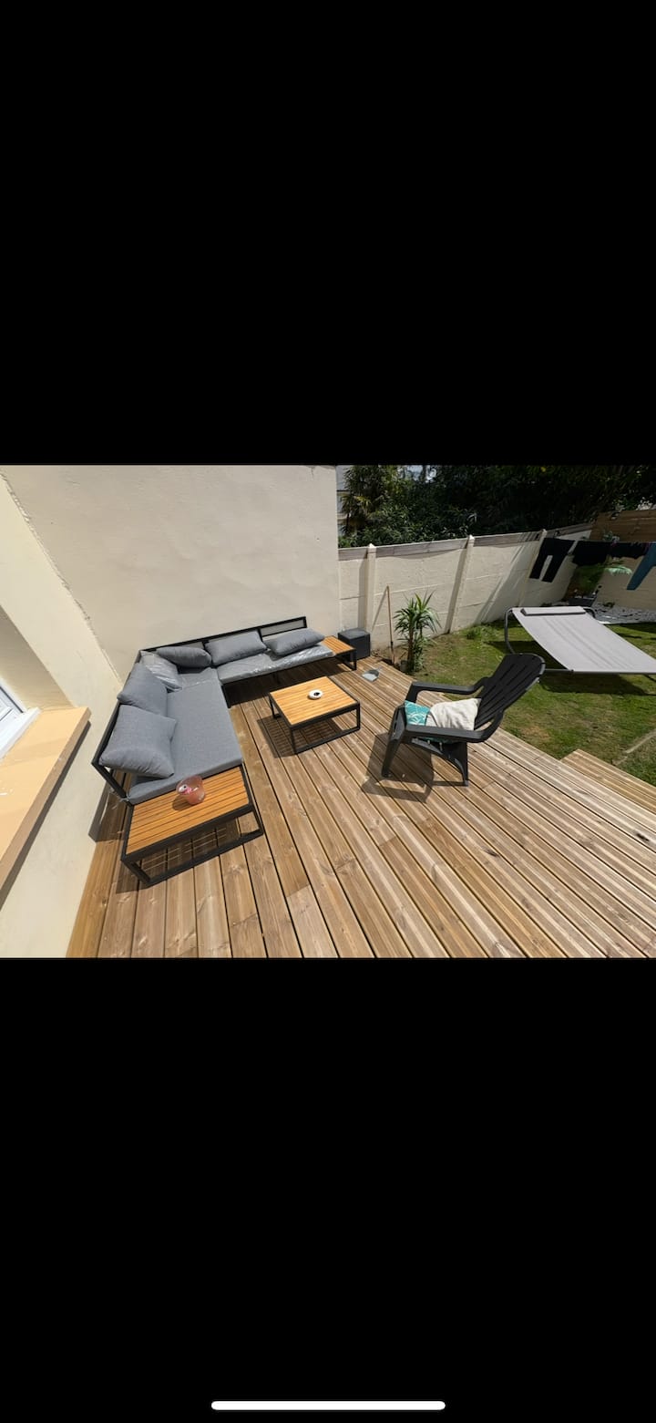 Maison De Ville Avec Jardin Clos - Carantec