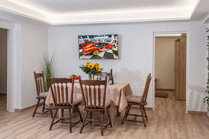 Sunrise Airport Inn/free Parking/120 Sqm - Budapest Ferenc Liszt Airport (BUD)
