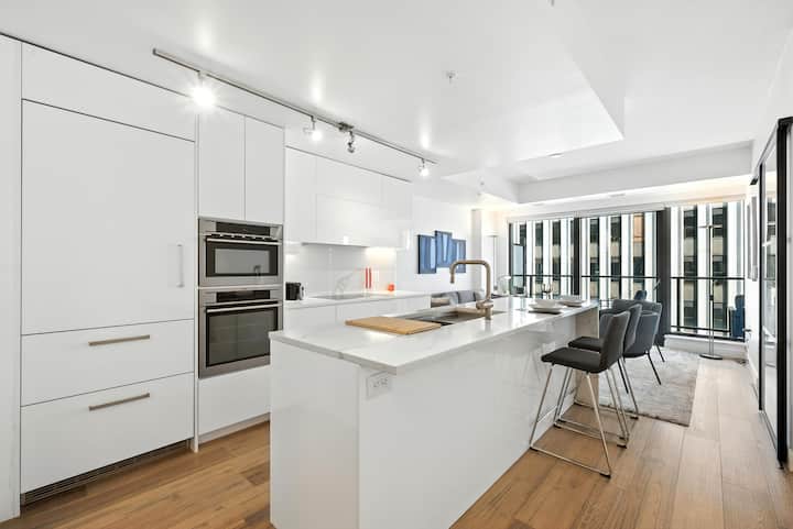 Ocean Views, Great Amenities ! - Halifax