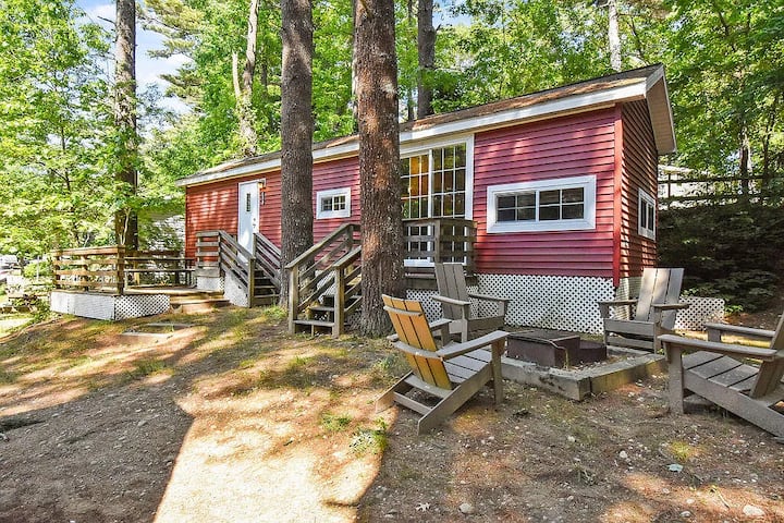 Relaxing Retreat In Falmouth - Old Silver Beach, MA