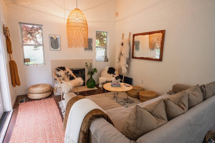 Casa Anush 2bd, 1 1/2ba, Seasonal Pool, Hot Tub - St. Helena, CA
