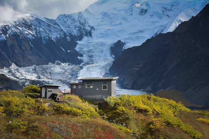 Fly-in Only, Blue Ice Aviation Glacier Hut - Glacier View, AK