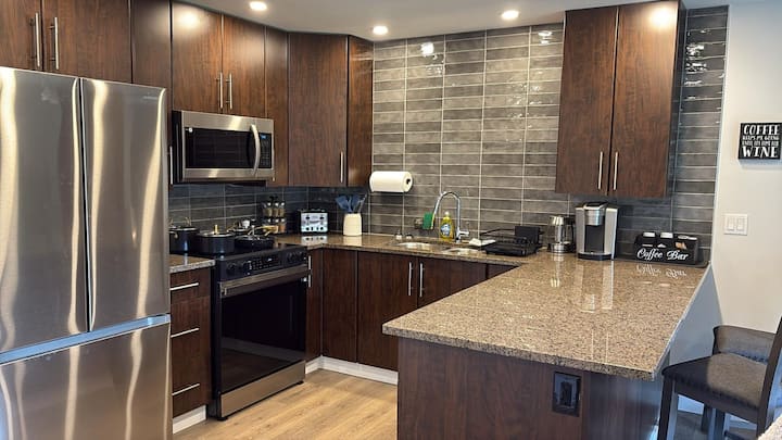 Cozy 1-bedroom Retreat In The Heart Of Langford - Langford