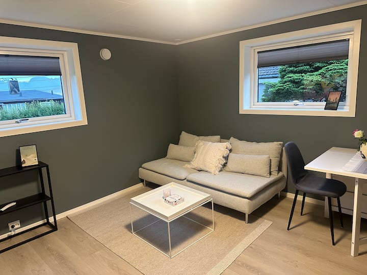 Cozy Apartment With Fjord Views - Ålesund