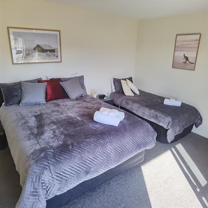 Kea By The Lake Rm1 (Sleeps 3) - Te Anau