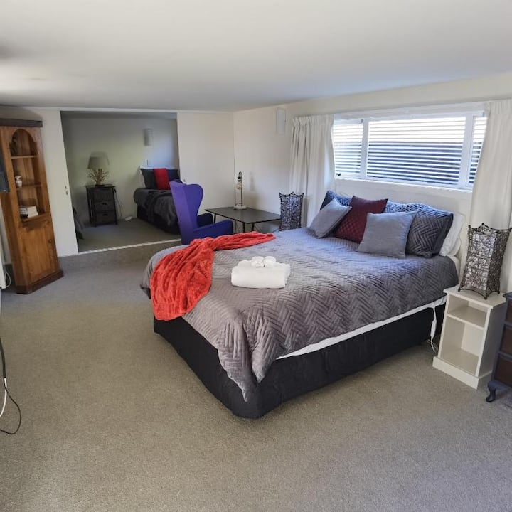 Kea By The Lake Rm3 (Sleeps4) - Te Anau