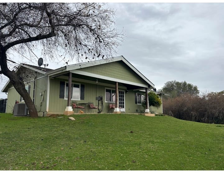 Charming Farmhouse On Wine Trail - Auburn, CA