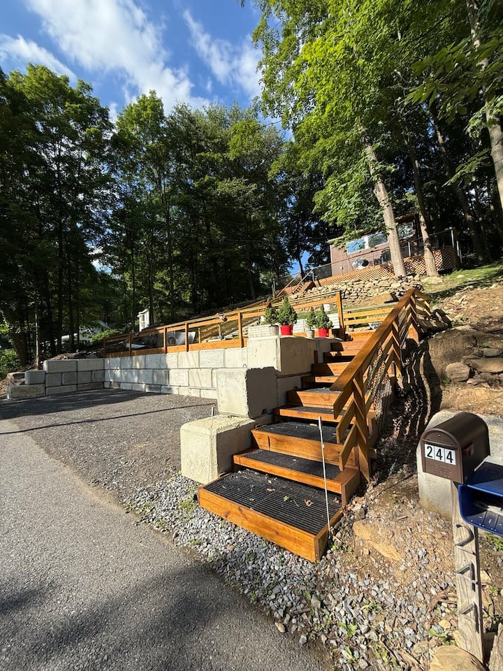 Peaceful Modern Lakeview St Newly Remodeled ! - Brewster, NY