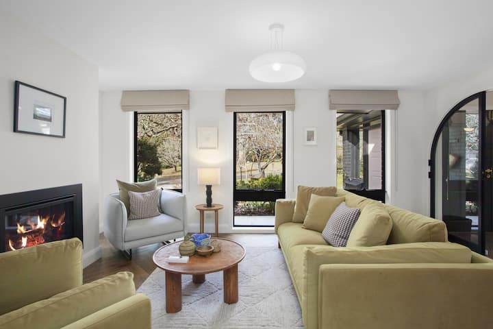 Forestview Sanctuary - Serene Elegant Escape - Katoomba