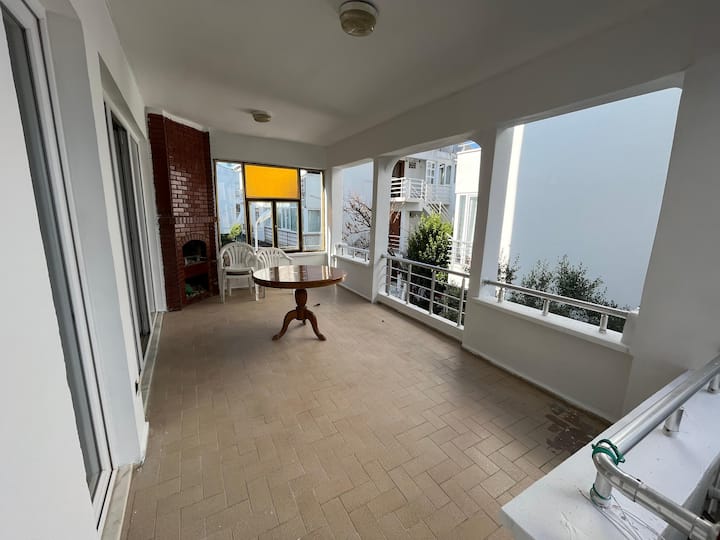 Harika Merkezi Konum Denize 50 Metre Büyük Balkon - Şarköy