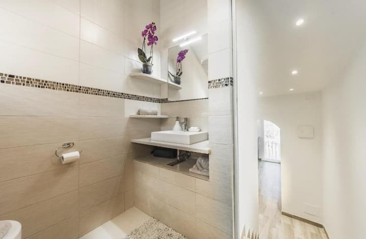 Ca' Laura: Murano Centre - Canal View & Wi-fi - Venice