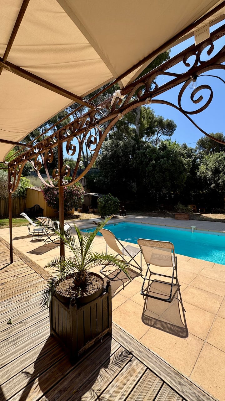 Villa Paisible Dans Le Sud Avec Piscine - Marseille