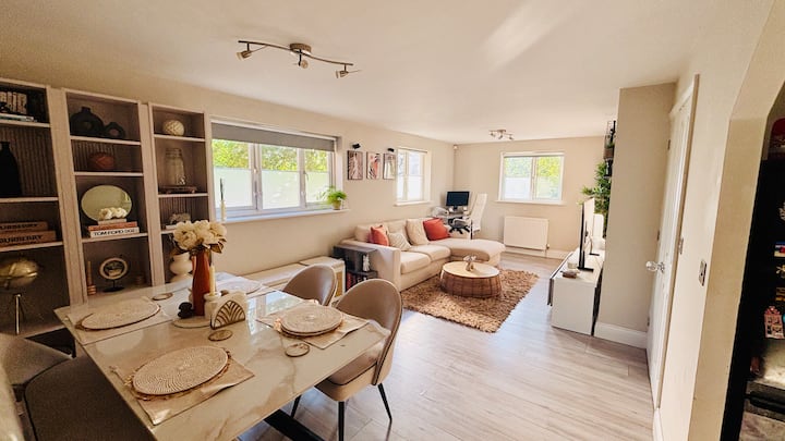 Modern Flat Very Close To Station & Hospital - Dagenham