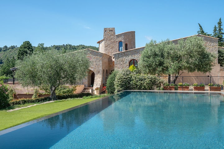 Provençal Estate With Pool - Cap-d'Ail