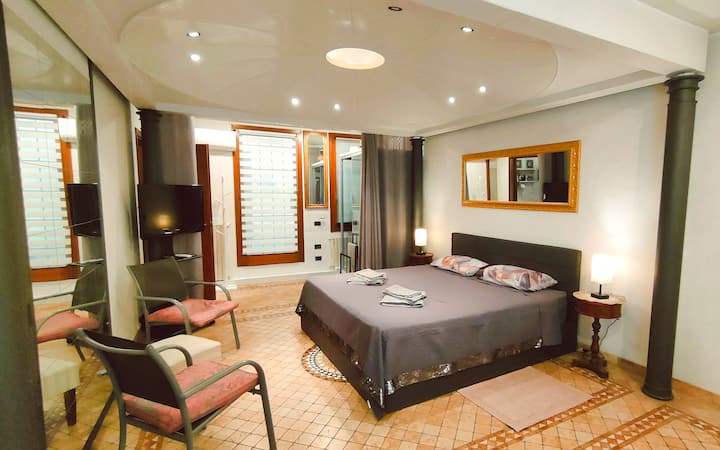 Spacious King Room In Padua's Heart - Padoue