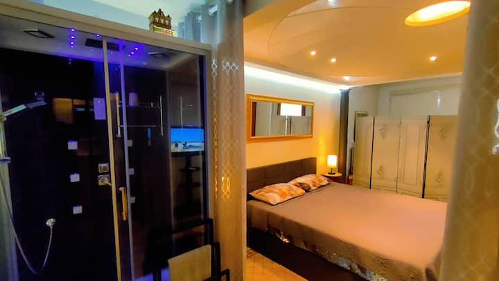 Spacious King Room In Padua's Heart - Montegrotto Terme