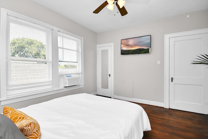 Furnished 1br • Monthly Ready - Denver Harbor/ Port Houston - Houston