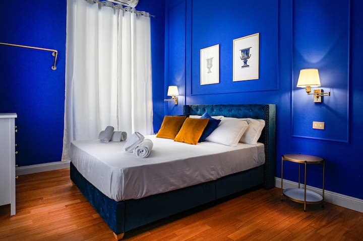 Royal Blue - Holiday Apartment. - Italy
