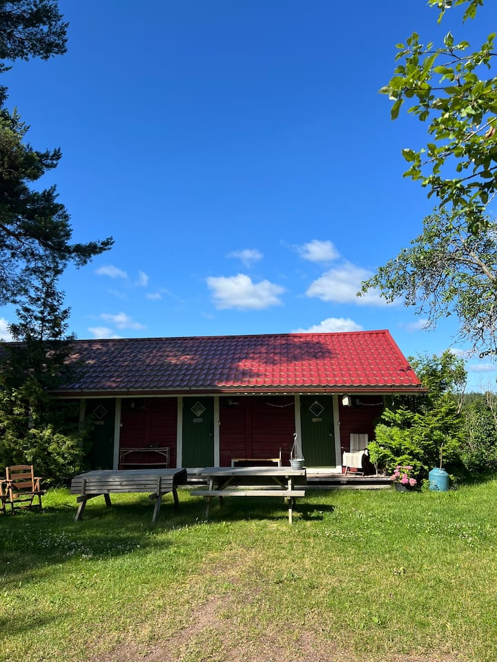 Aholan Lomalaidun Iso Aitta - Kotka