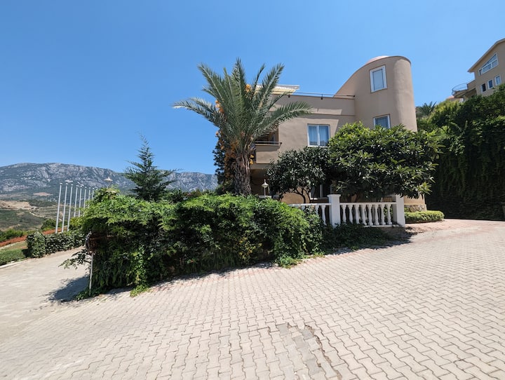 Garden Apartment In 5 Star Hotel - Mahmutlar