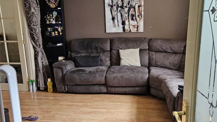Modern 3bd Stay Near Elizabeth Line & Heathrow - Slough