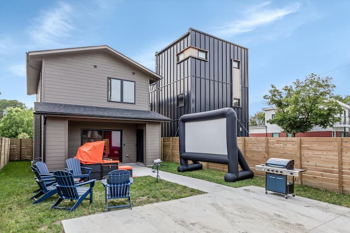 Cozy 3bd | Central Location W/ Bbq & Movie Yard - Détroit, MI