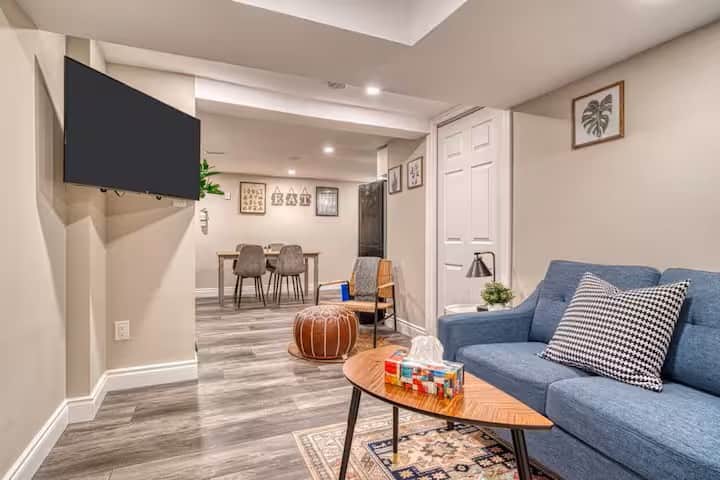 1br + Art District Near Bruce Trail + Locke Street - Hamilton