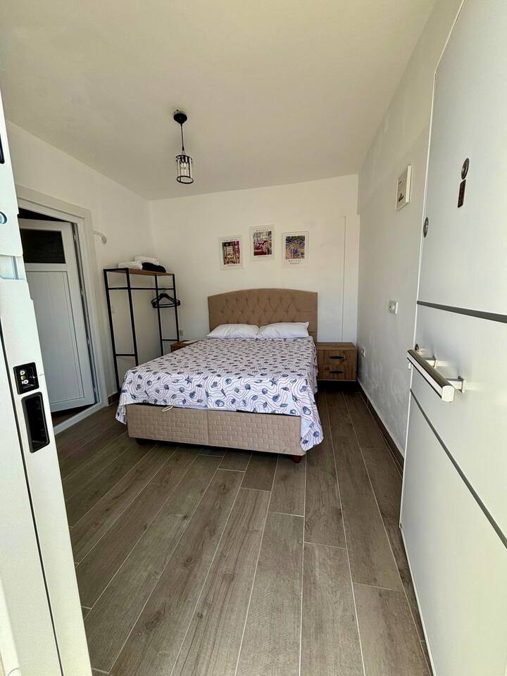 Garden Access Room 5 – Geyikli, Near Bozcaada - Ezine