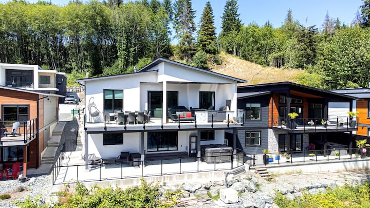 Cowichan Lake Escape | Lakefront | Hot Tub | Pets - Lake Cowichan