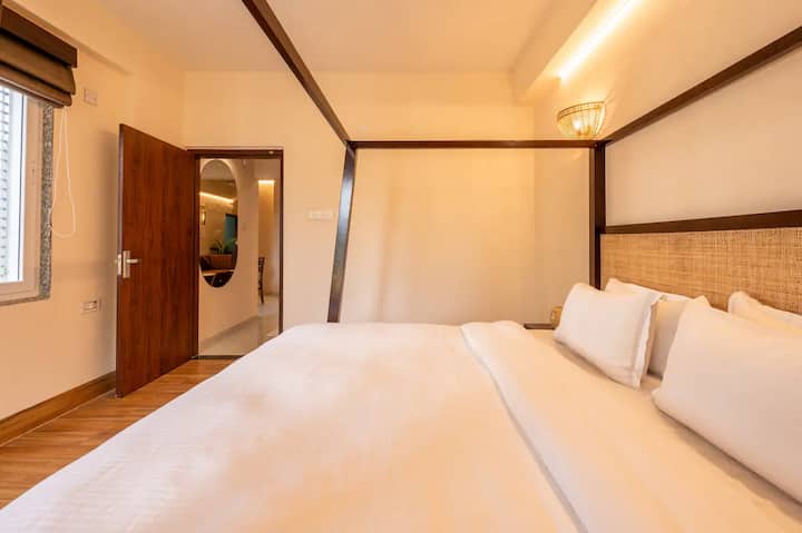 Vaayu Residence •Can Host Upto Groups Of 19 - Varanasi