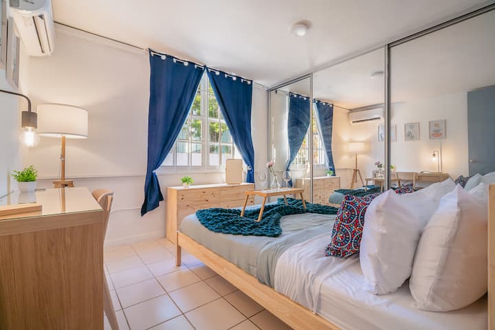 Condado Grass Patio - San Juan