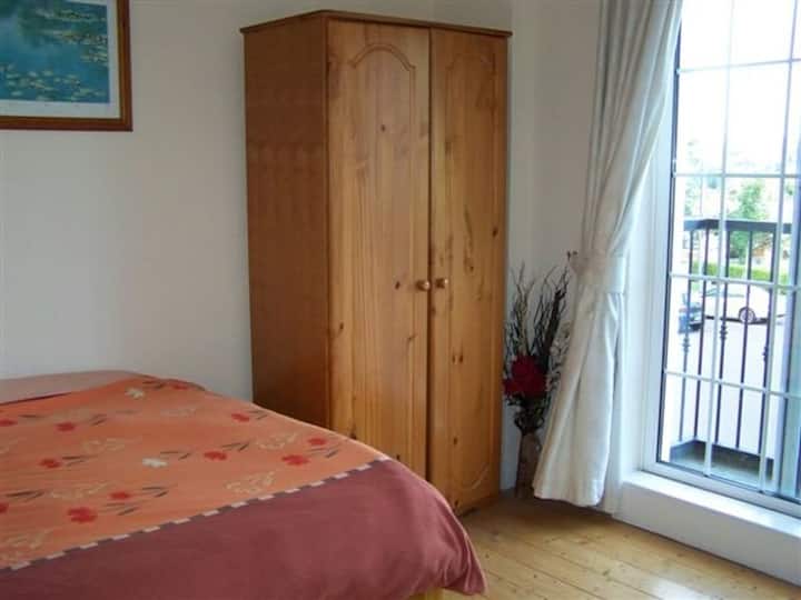 Spacious 3 Bedroom House Douglas Cork - Cork