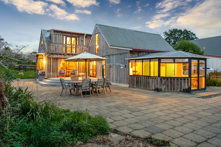 Countryside Retreat With On-site Horse Experiences - Maraetai