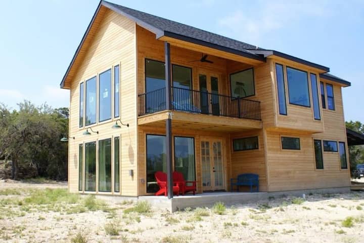 The Earth Cabin- 10-acre Retreat - Wimberley, TX