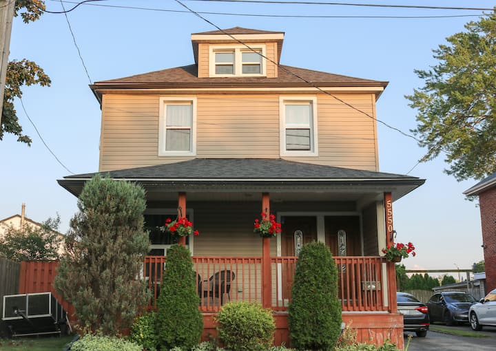 Cozy Home 10 Min Walk From Falls - Niagara Falls