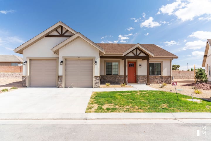 The Bungalow - Cedar City, UT