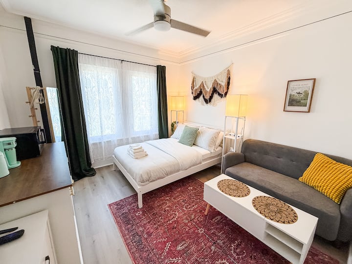 Beach Getaway For Solo Travels. - Santa Monica, CA