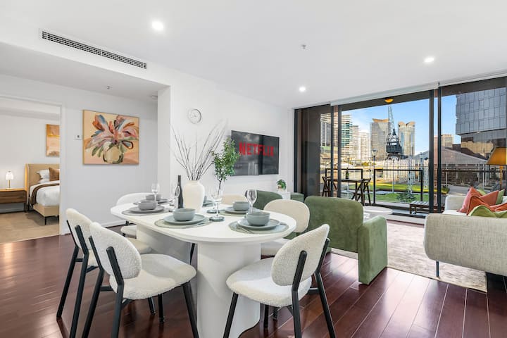 Walk To Crown & Marvel | Enjoy River And Park View - Australia