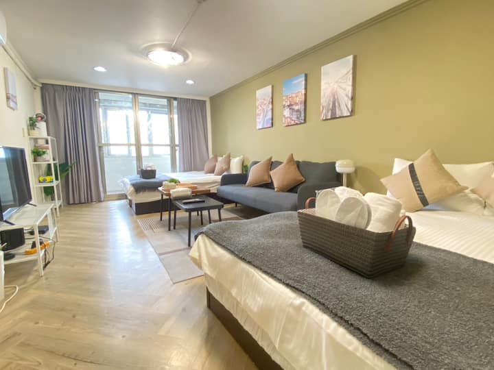 [有窗]Minimal Timber Retreat | Calm Vibe, Near Mrt - Taiwan