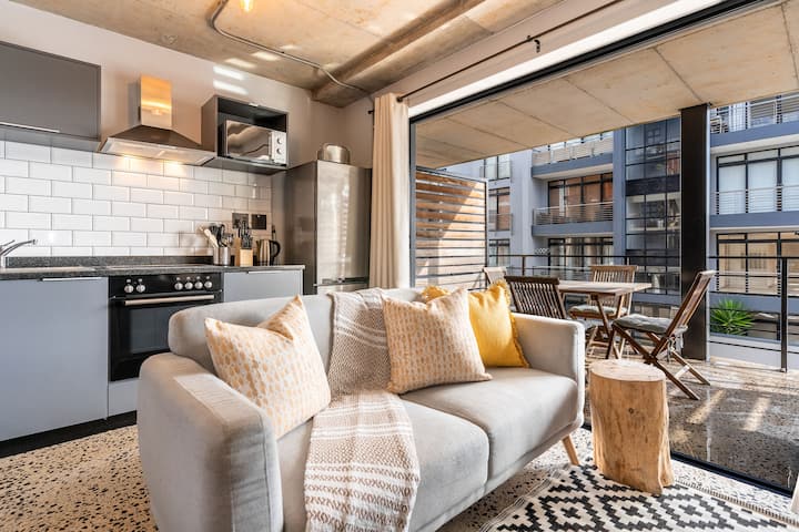 Modern Retreat | 5 Min Walk To Blouberg Beach - Parklands