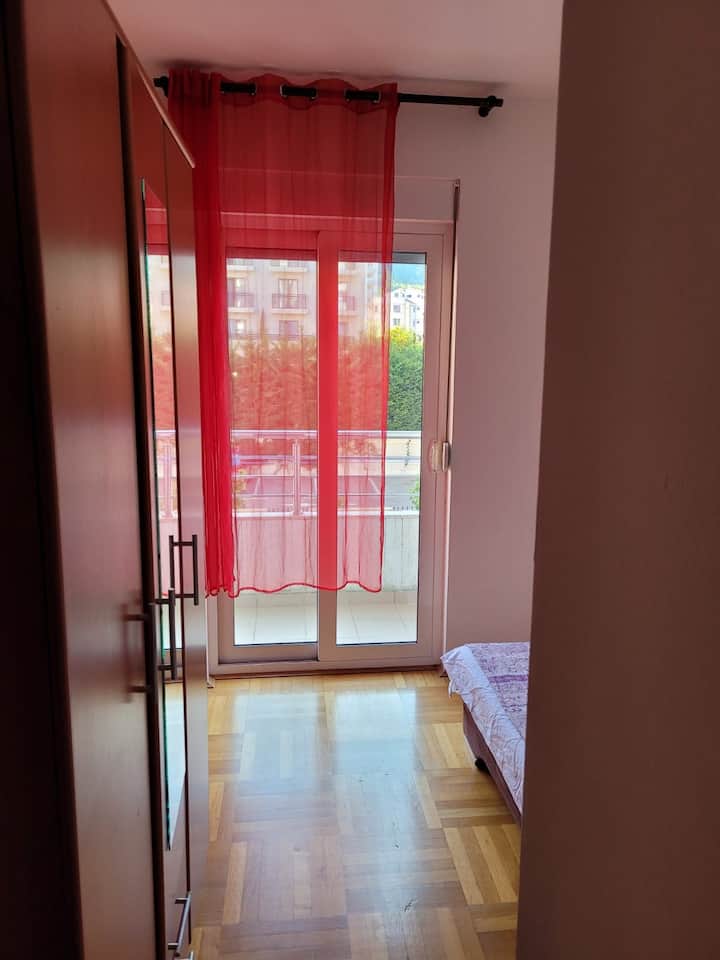 Spacious 2br/2ba Apartment Near Beach & Mall - Budva